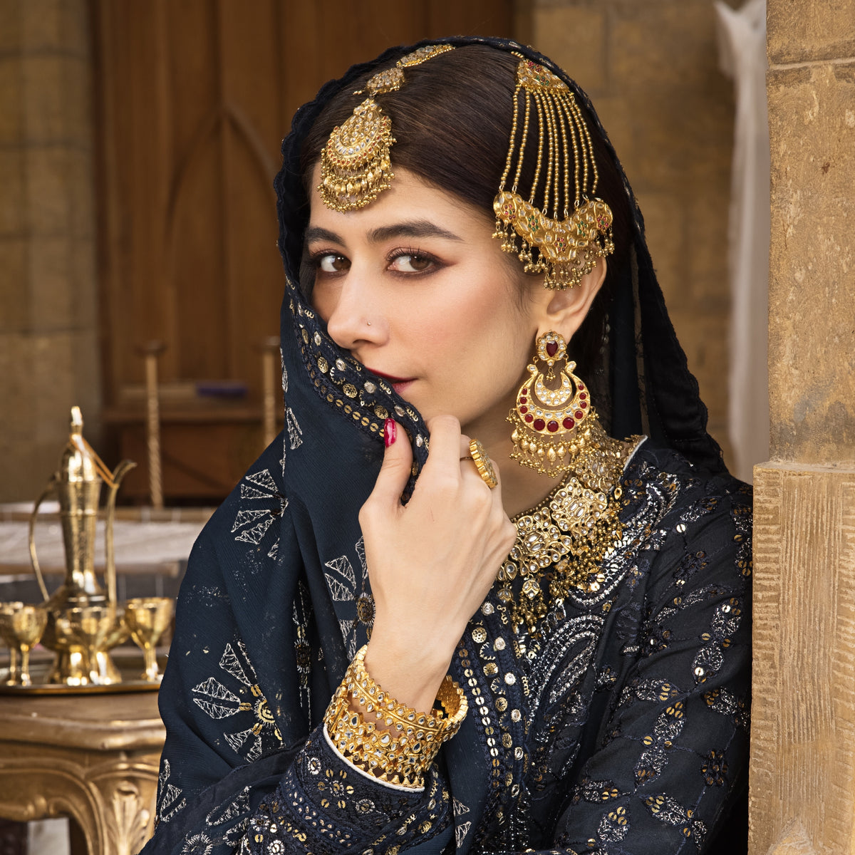 SUNEHRI CHANDBALI – Ali Javeri Jewelers
